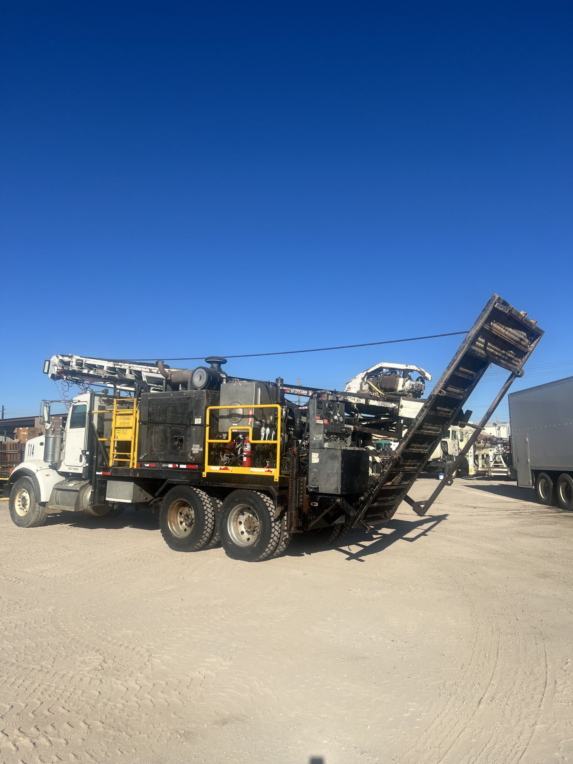 2008 Boartlongyear LF-230 on Peterbilt 365 - FOR SALE - Unit #B250115 ...